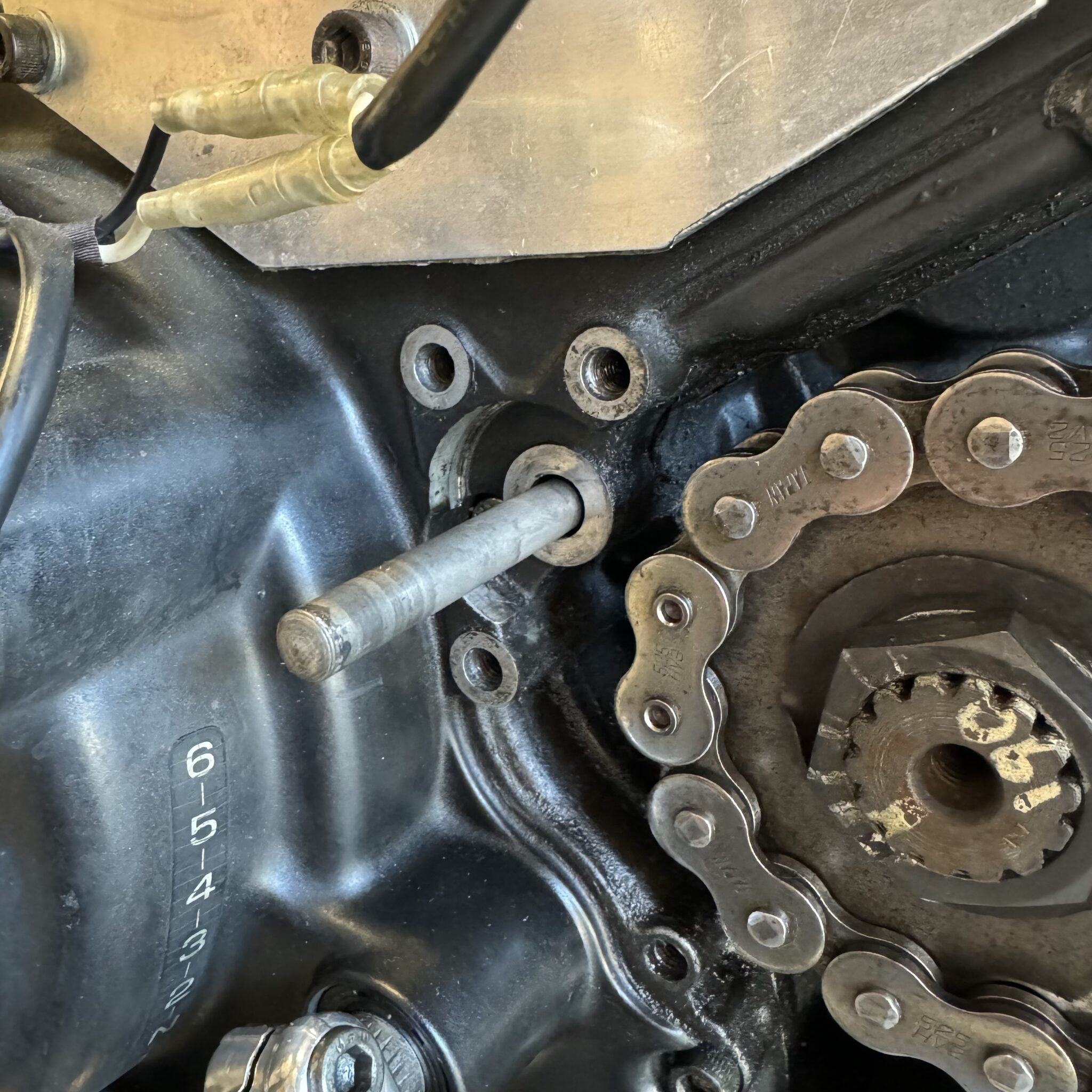 ドゥカティの乾式クラッチのメンテナンス手順